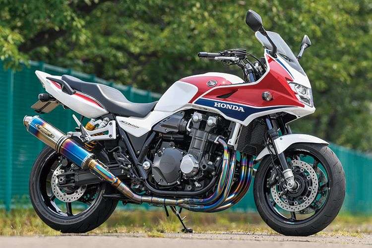 HONDA CB1300SB ติดตั้งอะไหล่แต่ง โดย แบรนด์ STRIKER - Webike ...