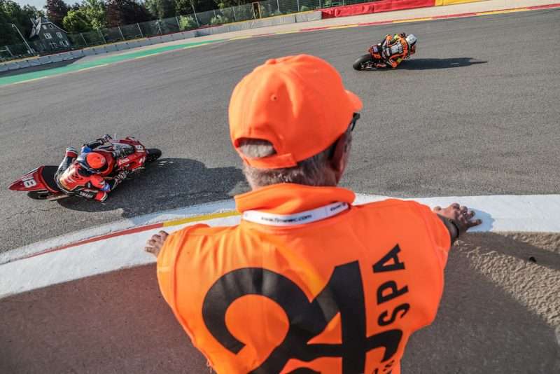 อาสาสมัคร MARSHAL สำหรับ 24H SPA EWC MOTOS - Webike ThailandWebike Thailand